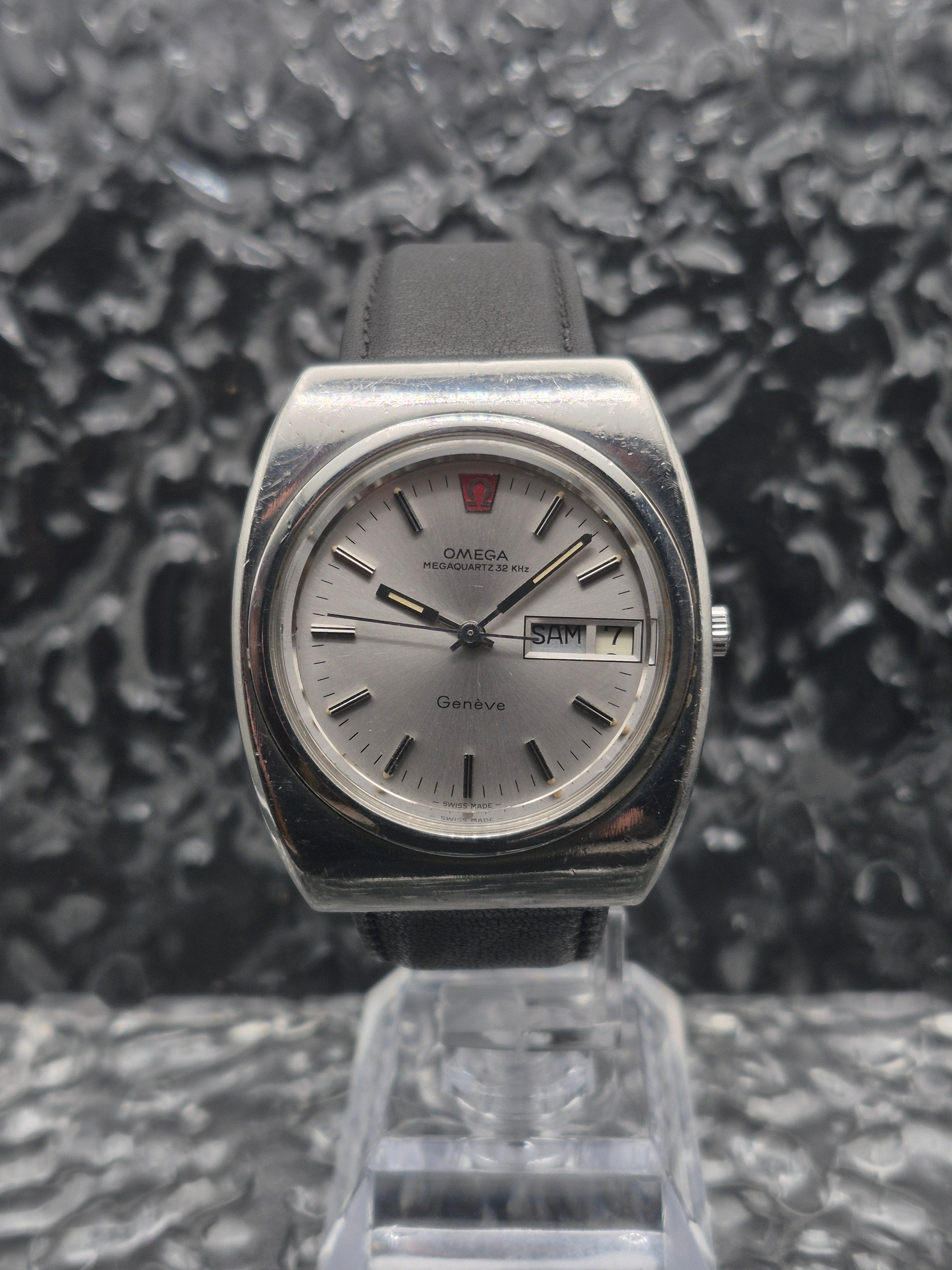 Omega Megaquartz 32 KHz Cal. 1310 Ref. 196.0030 Day Date – Red Robin ...
